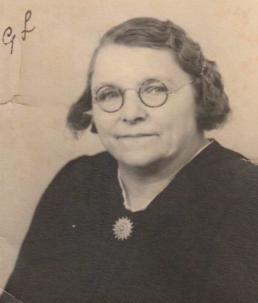 Blitz Nights in Downing Street: Nora Henty Remembers - The Churchill ...